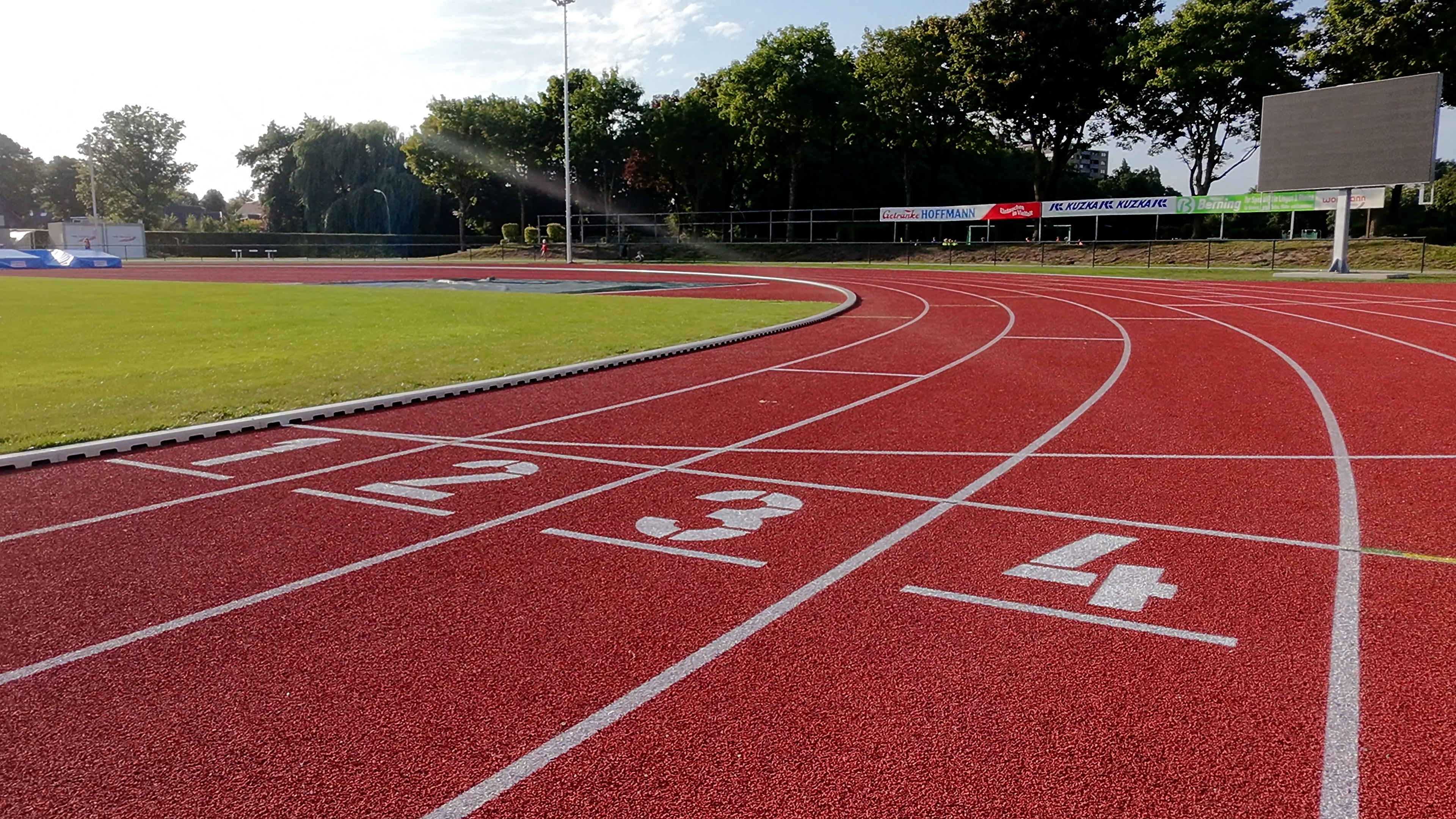 Rosenxt sponsert SmarTracks-System im Emslandstadion Lingen